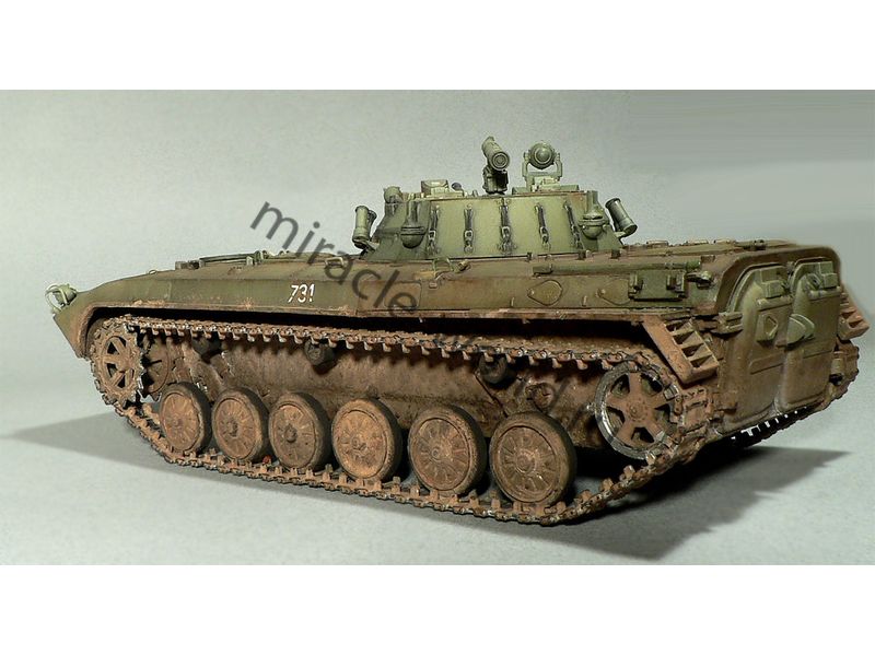 Trumpeter 05584 БМП-2 /бронированная боевая машина/ 1/35