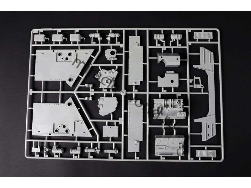Trumpeter 00935 Sd.Kfz.173 Pz.Kpfw.V "Jagdpanther" (late) с интерьером /противотанковая САУ/ 1/16